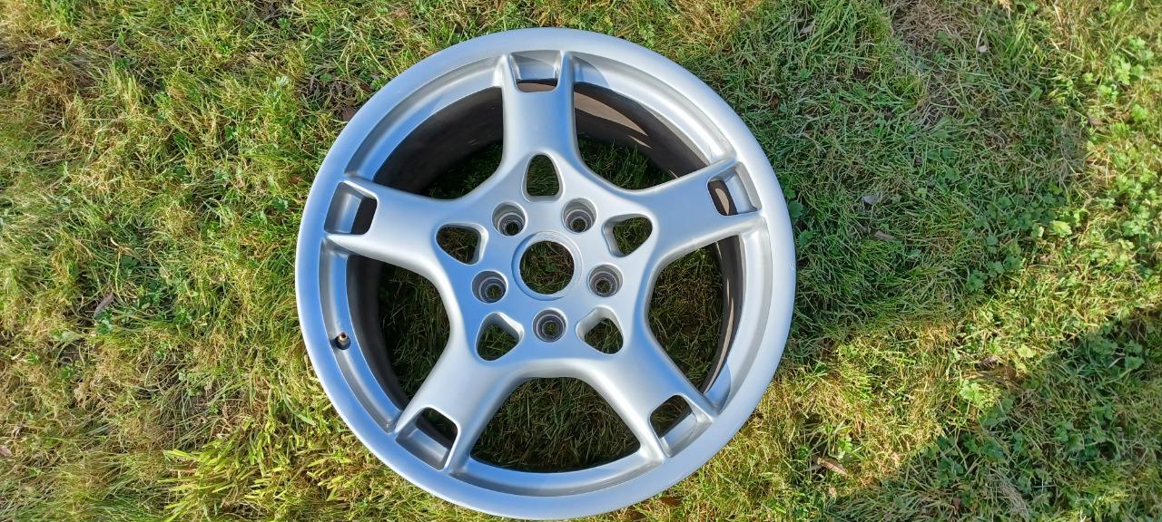Une jante arrière porsche 997 carerra S . en très à vendre
