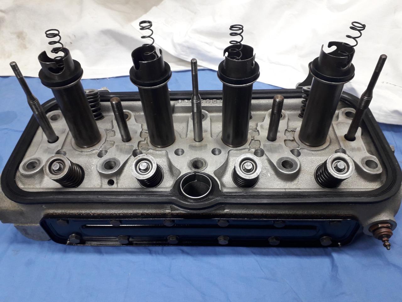 Culasse PEUGEOT 403 à vendre