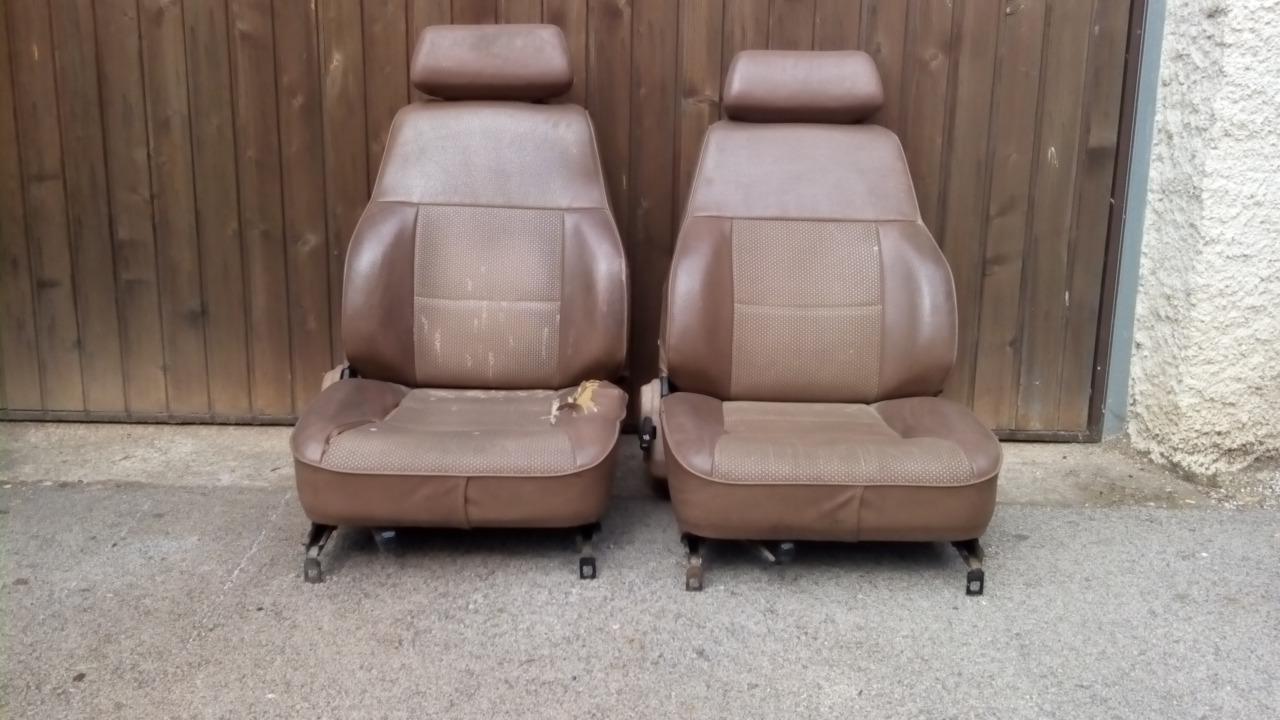 Deux sièges vintage, marque et modèle inconnus. à vendre
