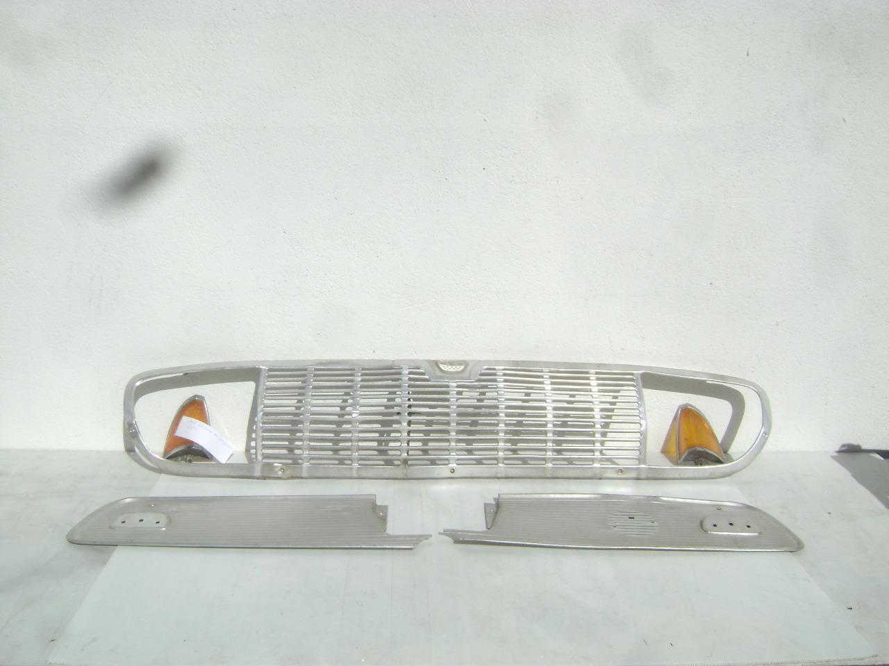 Calandre FORD Taunus à vendre