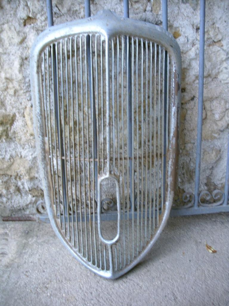 Calandre CITROEN Traction 11B ,15/6 à vendre