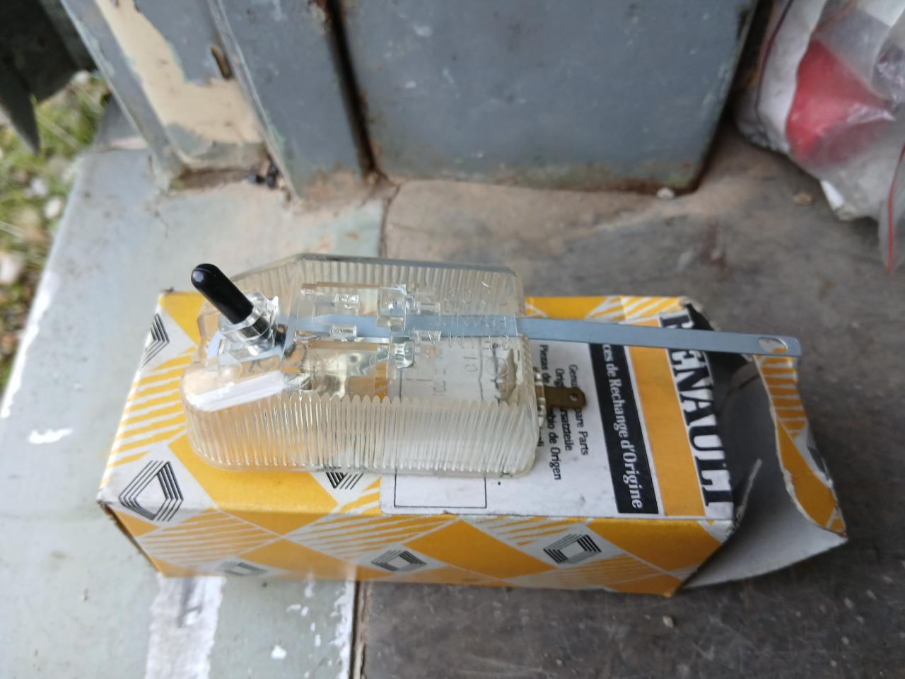 Eclairage RENAULT 30 (R30) à vendre