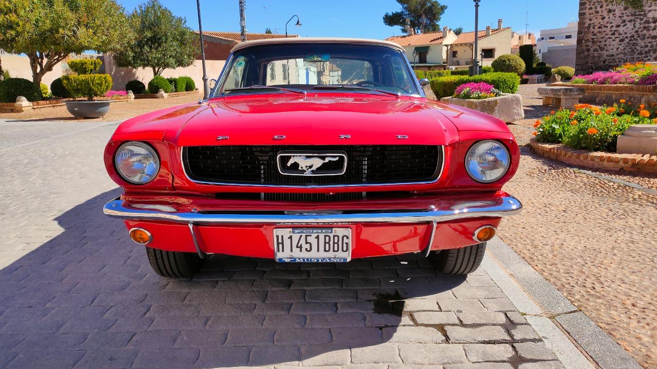 Ford Mustang Convertible 200 Ci de 1965 à vendre - voiture ancienne de ...