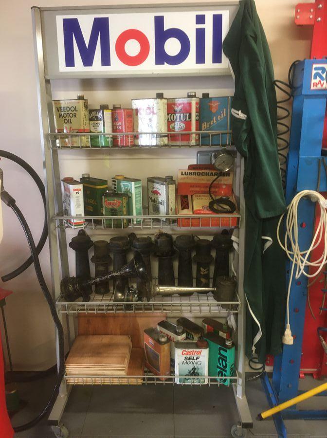 Présentoir Mobil pour bidon d'huile à vendre