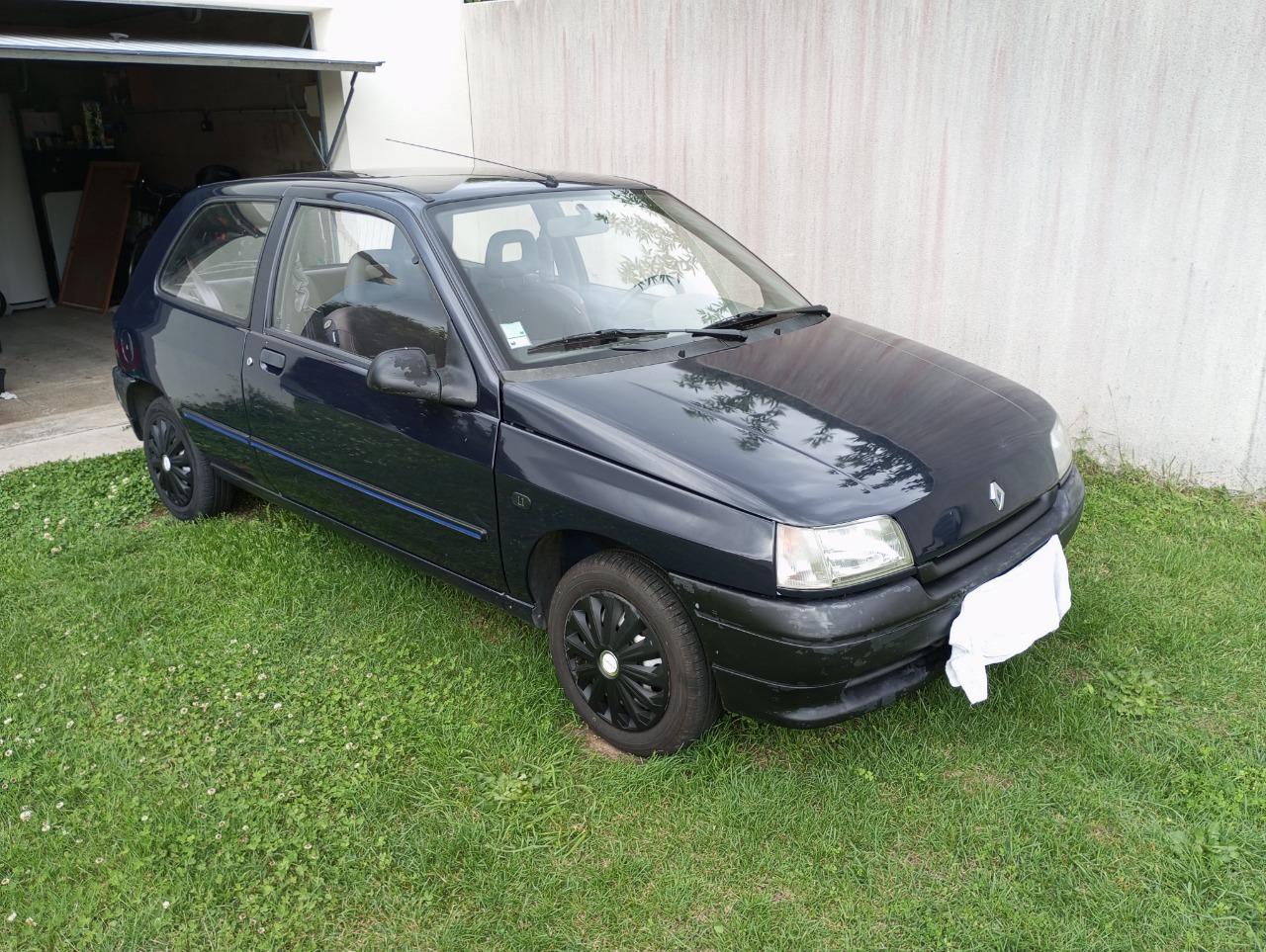 Renault Clio de 1992 à vendre - voiture ancienne de collection