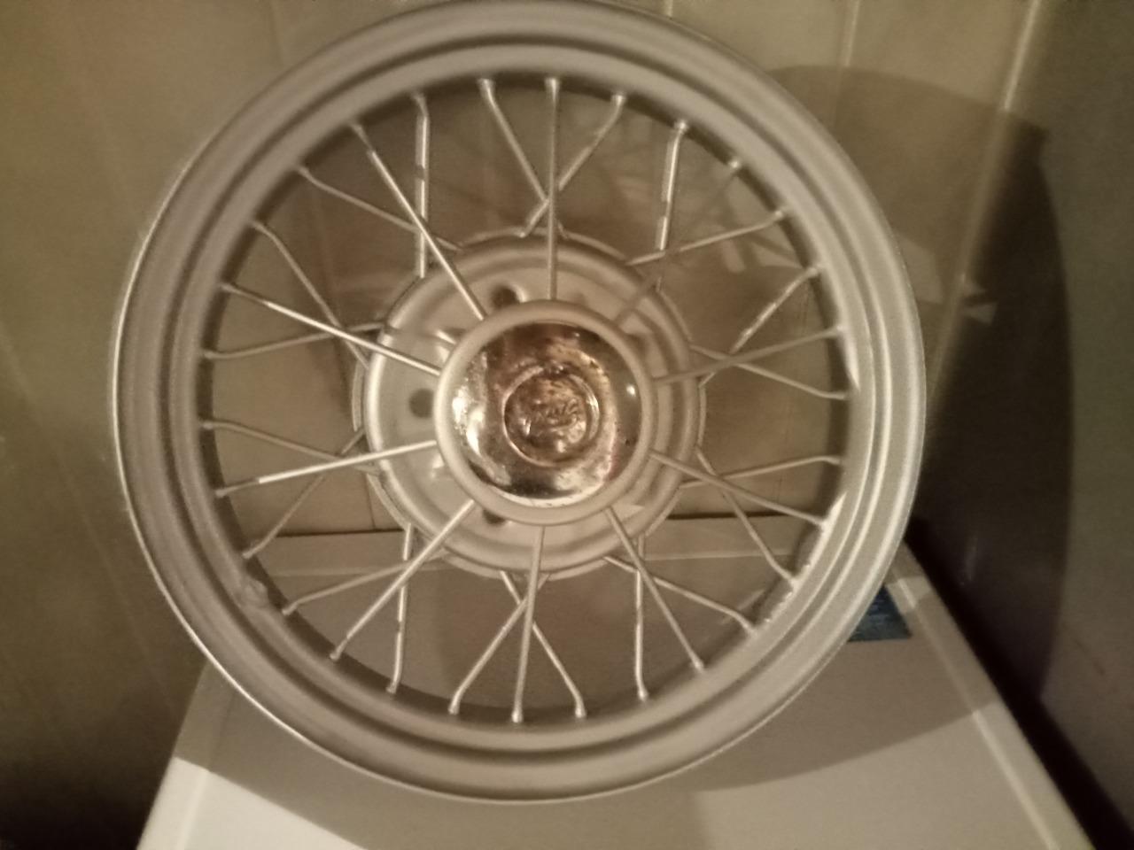 JANTES A RAYONS FORD A à vendre