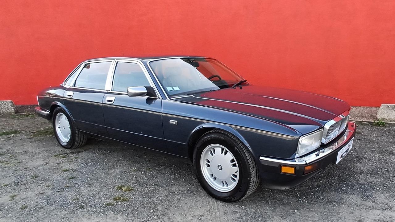 Jaguar XJ40 XJ40 Sovereign 4.0 de 1990 à vendre - voiture ancienne de ...