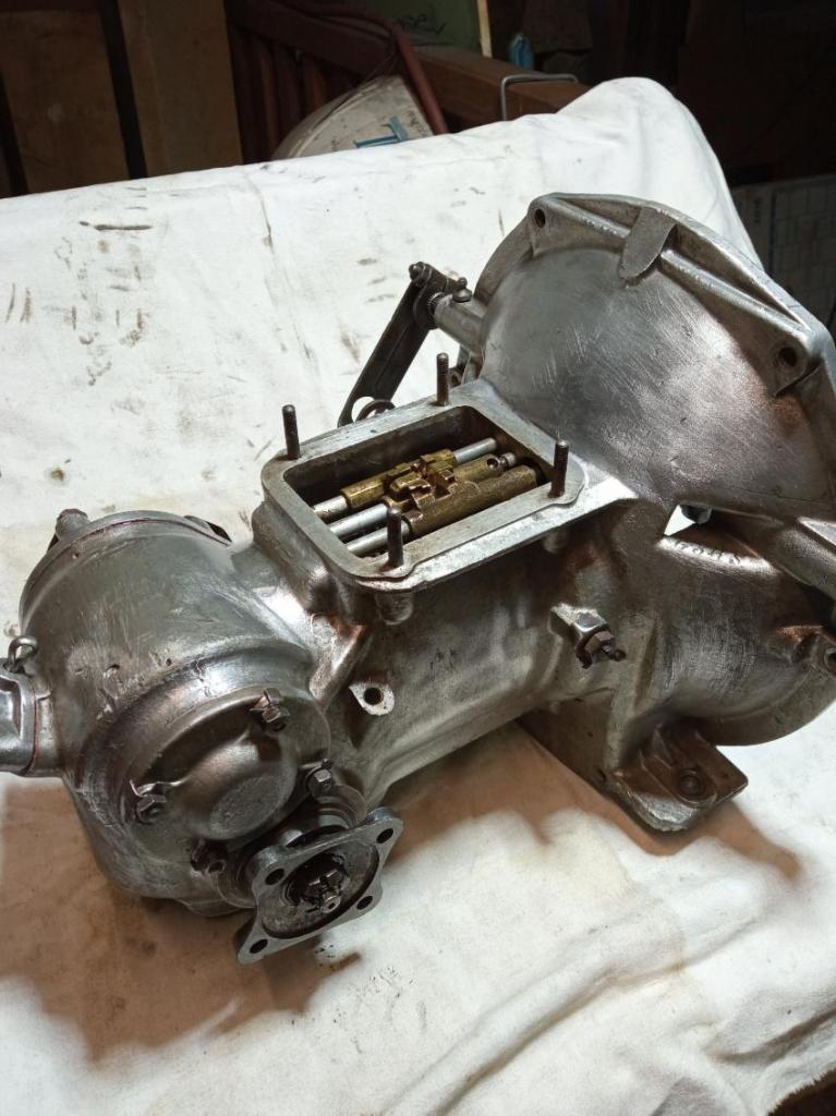 Boite PANHARD Dyna Junior Boite Panhard Junior à vendre