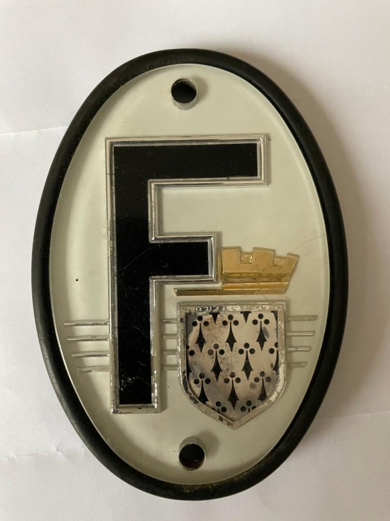 Citroen Renault Peugeot F Quillery Bretagne. à vendre