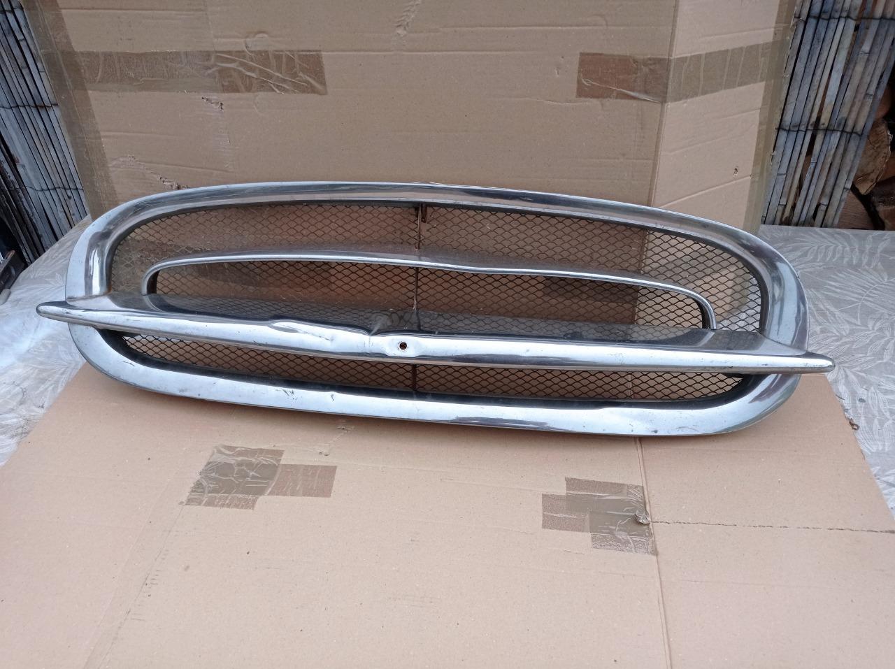 Calandre chrome Peugeot 403 à vendre | Page 405