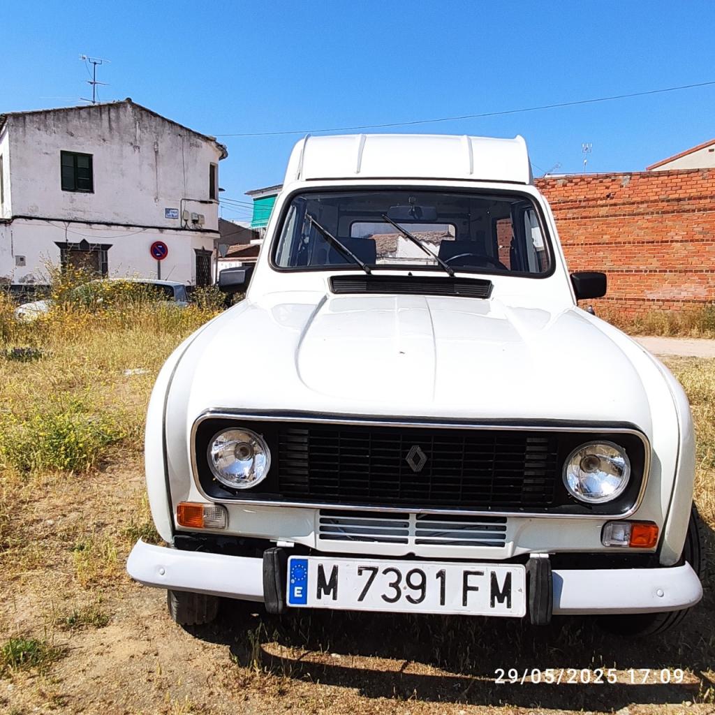 Renault 4 de collection à vendre - Annonces lesAnciennes