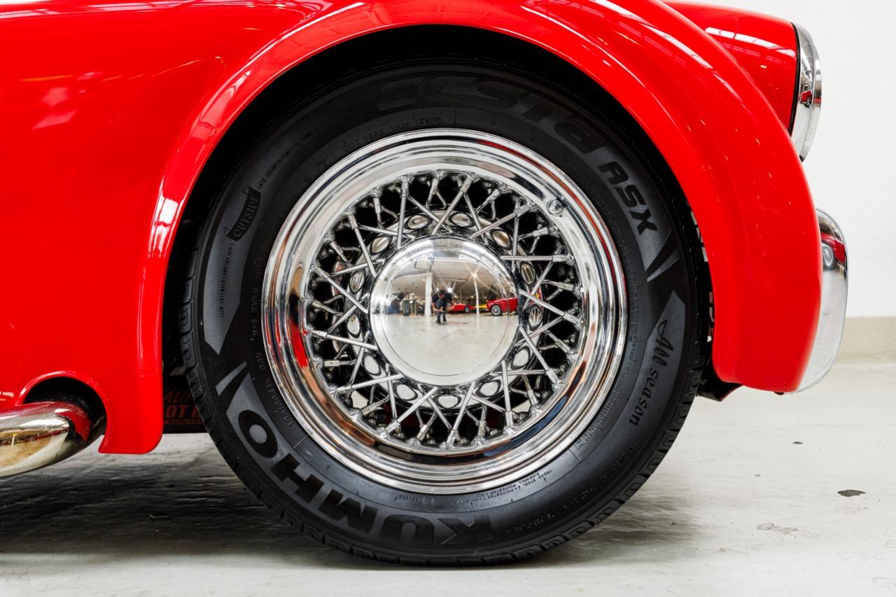 Triumph TR3 V8 Restomod de 1957 à vendre - voiture ancienne de collection