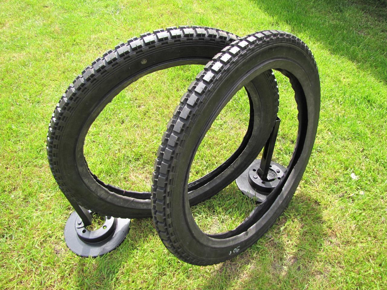 Pneu a talon 26x2 1/2 à vendre