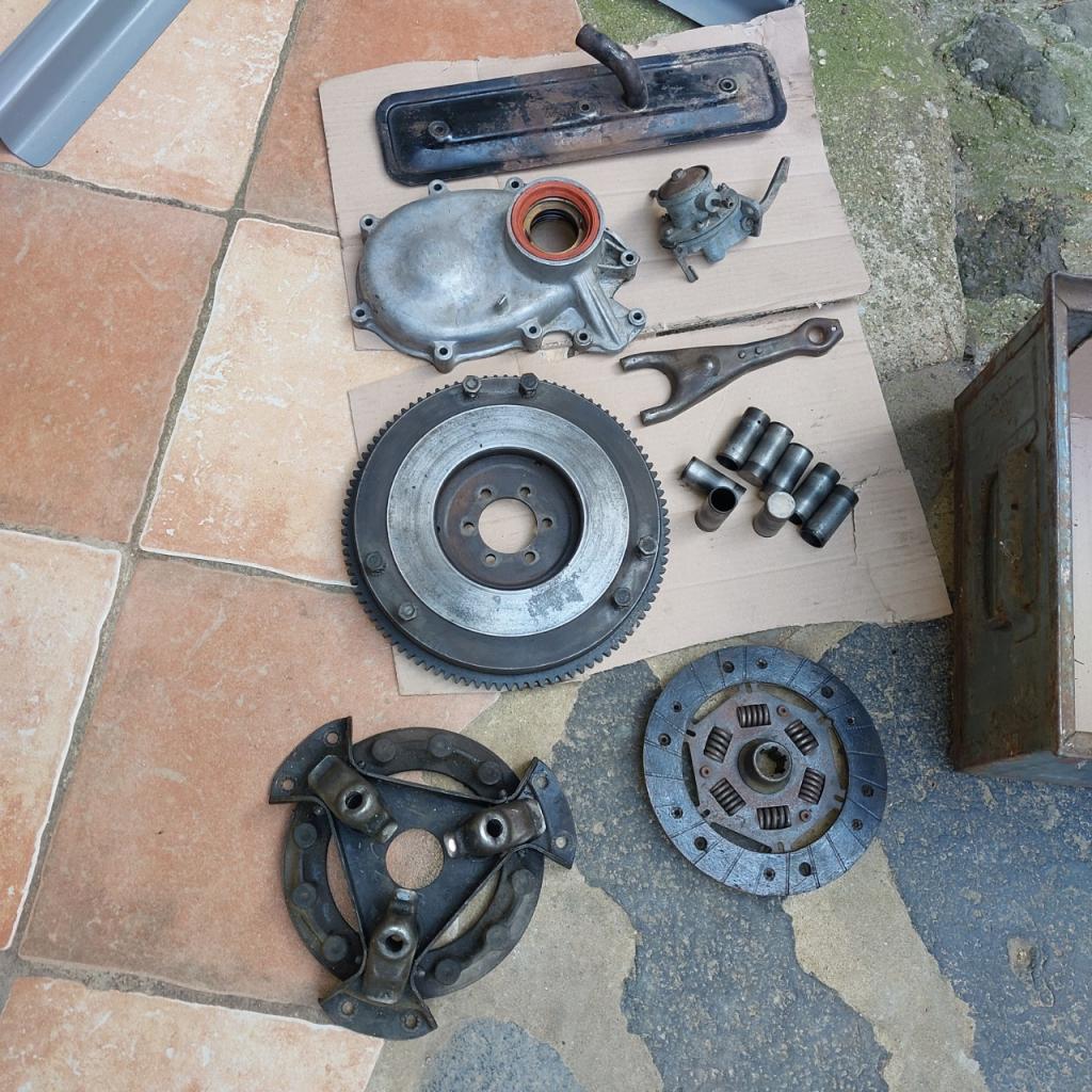 Lot de pièces SIMCA Aronde P60 à vendre