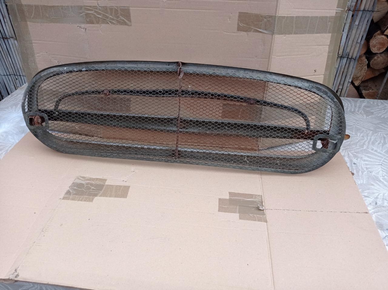 Calandre chrome Peugeot 403 à vendre | Page 405