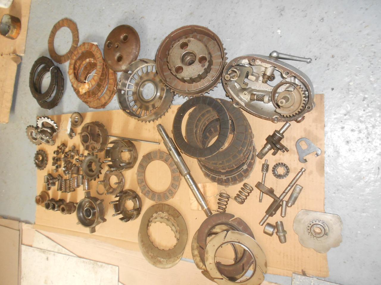 Lot de pièces BSA B31 à vendre