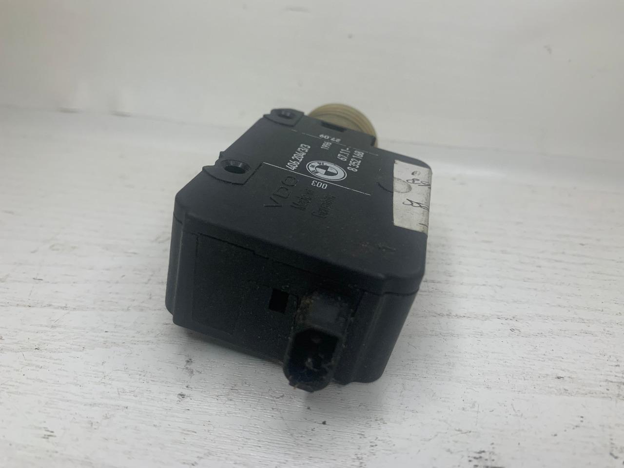 Moteur ouverture trappe carburent BMW E 38/39 à vendre