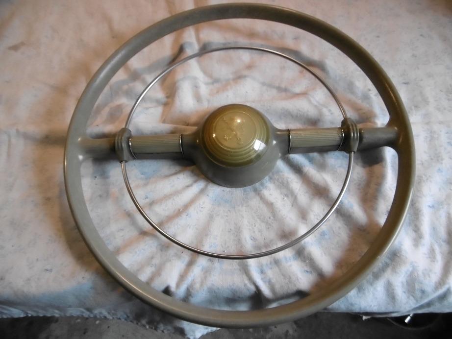Volant PEUGEOT 403 à vendre