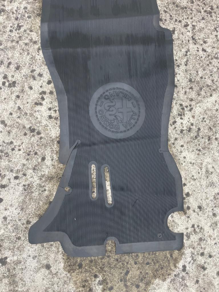 Tapis ALFA ROMEO Giulia Giulia 1963-1972 à vendre