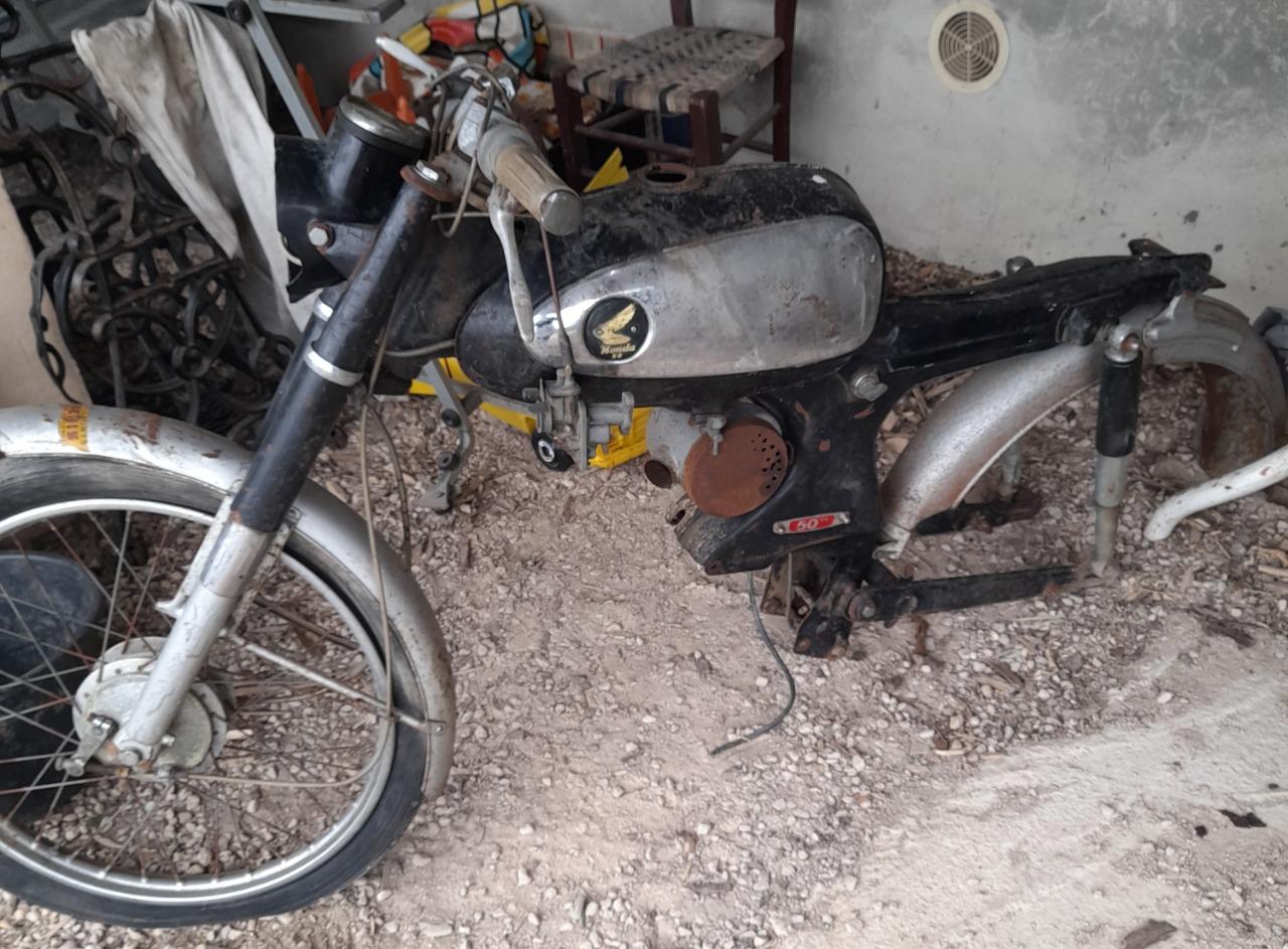 Pièces HONDA C320 C321 CF50 à vendre