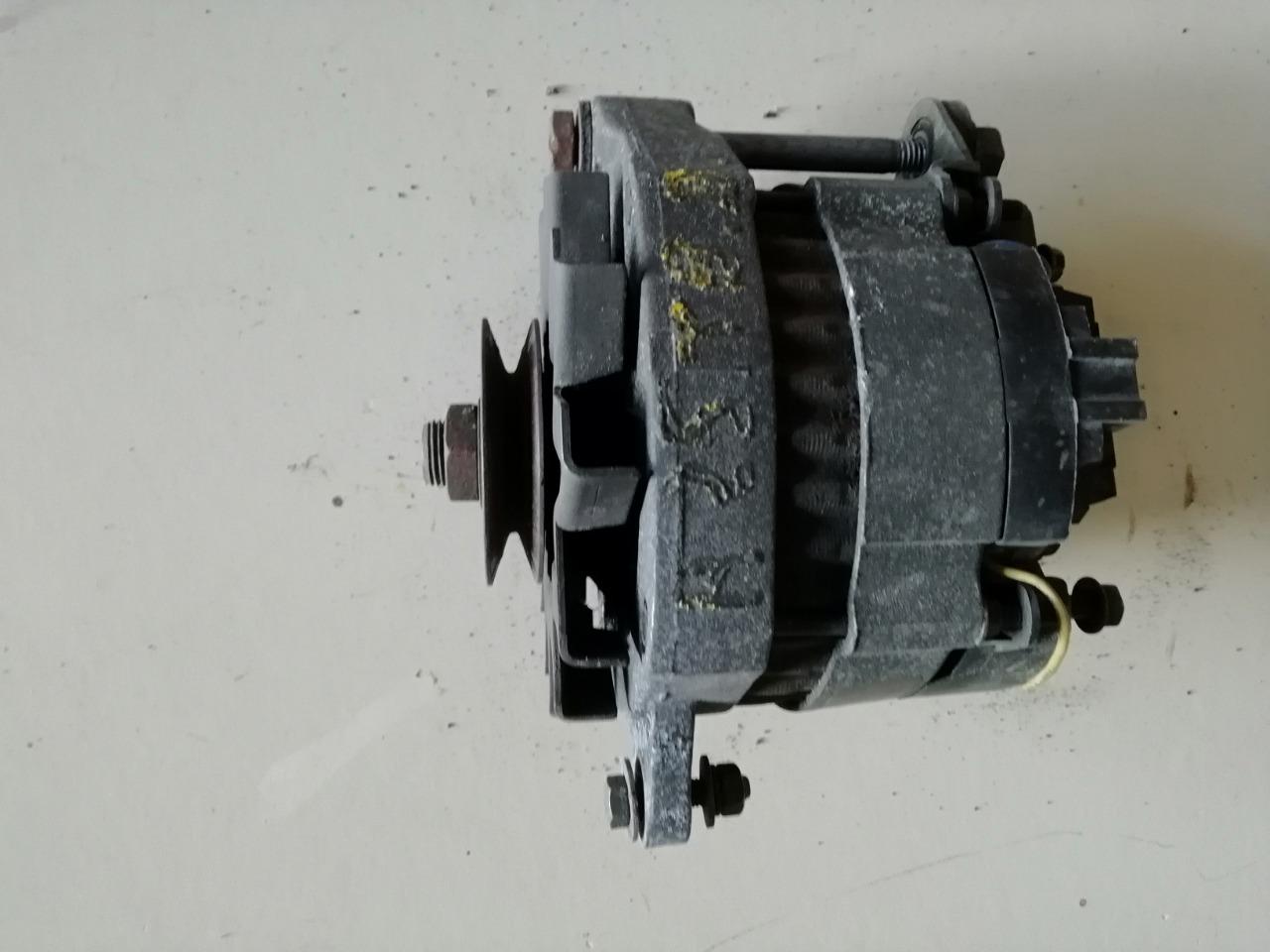 RENAULT 25 (R25) Alternateur à vendre