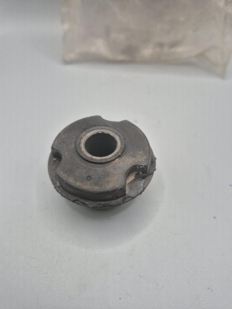 Articulation de Bras Av Peugeot 304 305 à vendre