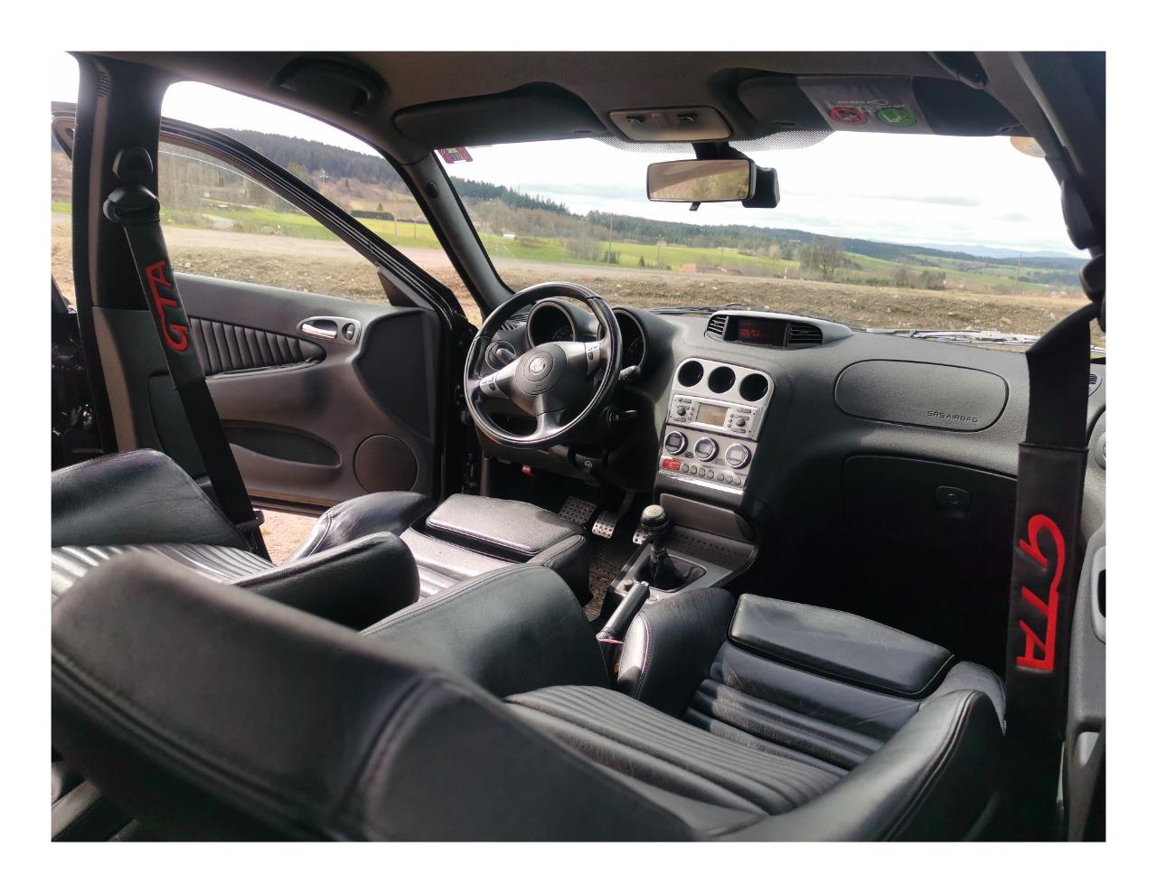 Alfa Romeo 156 SW GTA 3.2 V6 de 2002 à vendre - voiture ancienne de ...