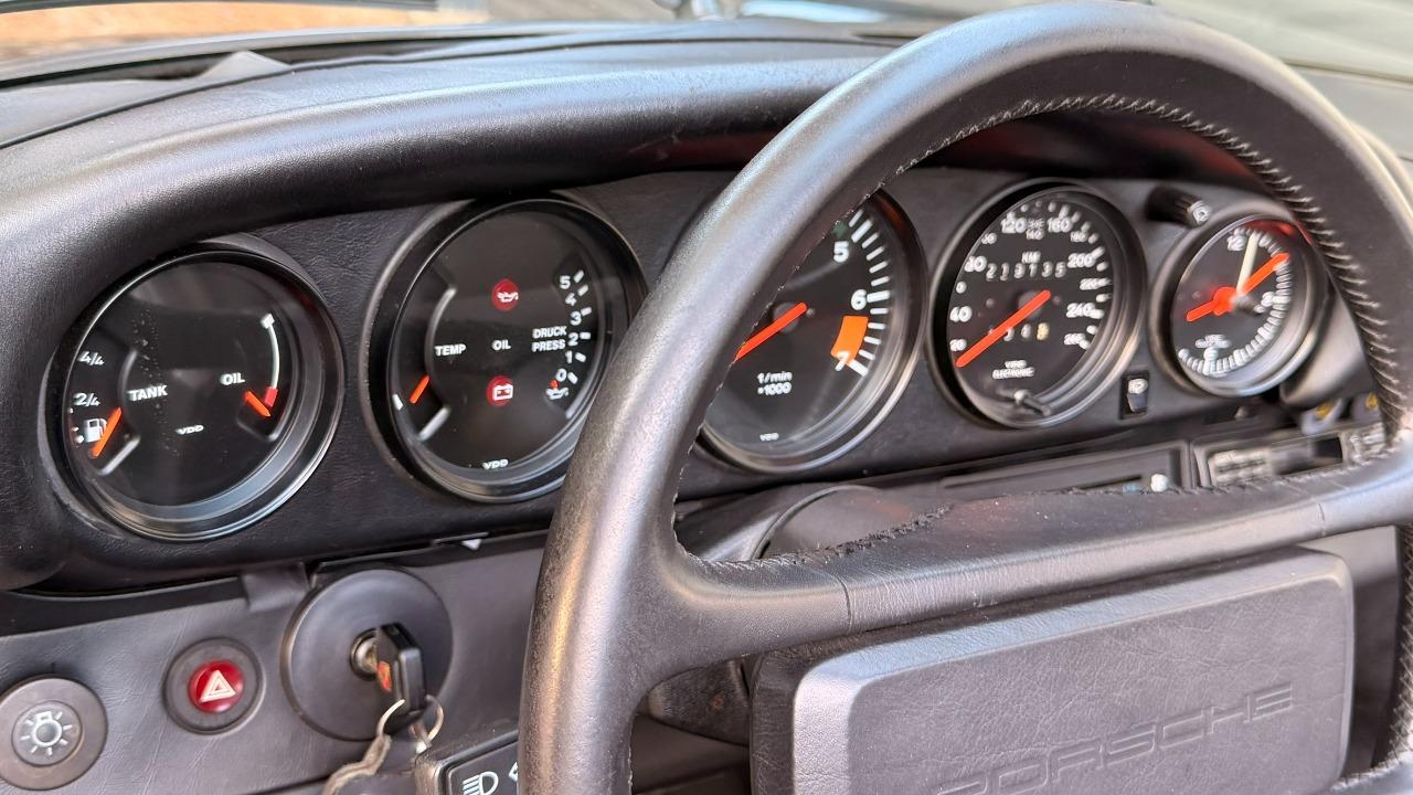 Porsche 911 3.2 TARGA FULL BLACK de 1985 à vendre - voiture ancienne de ...