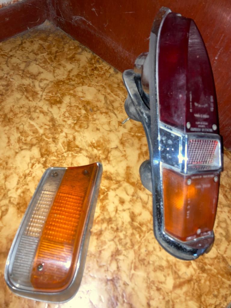 Feux PEUGEOT 404 Cabriolet à vendre