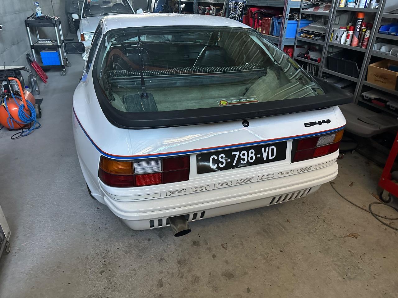 Porsche 944 Série Rothmans de 1985 à vendre - voiture ancienne de ...