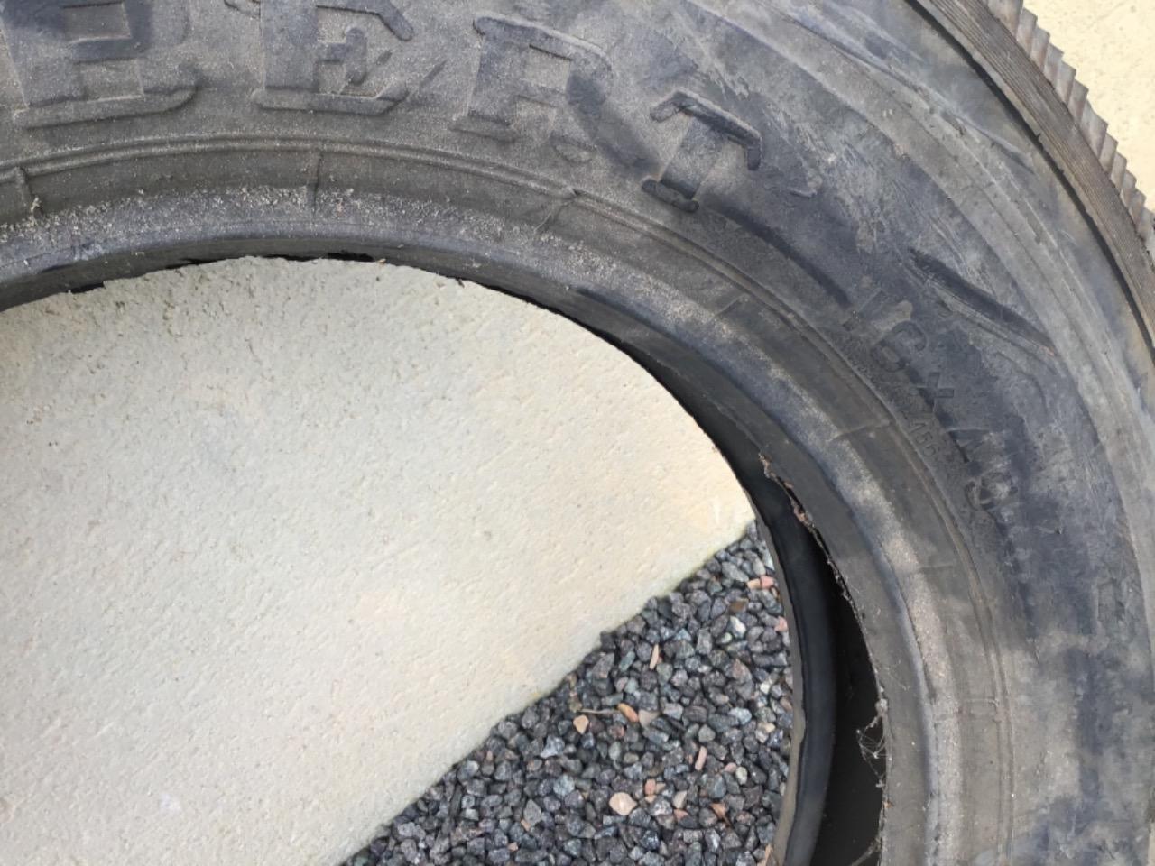 Pneu Englebert 16x4.5 à vendre