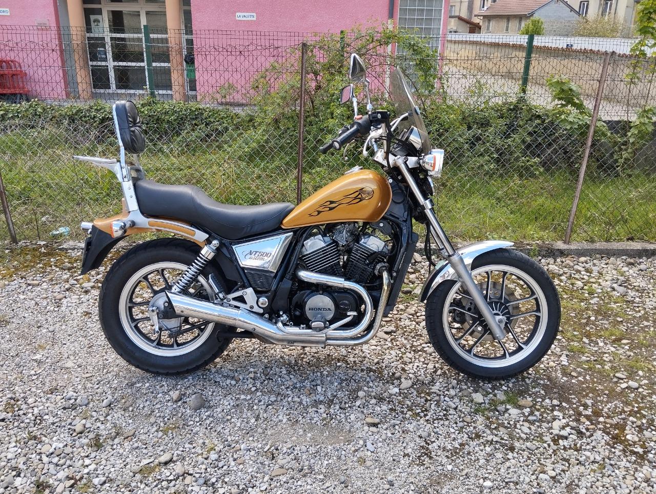 Honda VT 500 Custom de 1983 à vendre - moto ancienne de collection