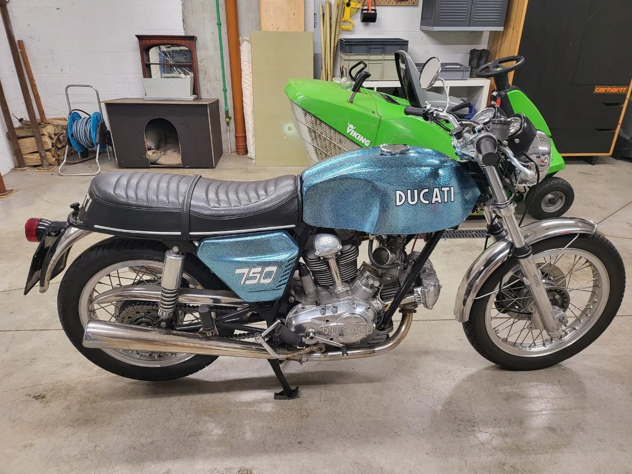 Ducati 750 GT de 1972 à vendre - moto ancienne de collection