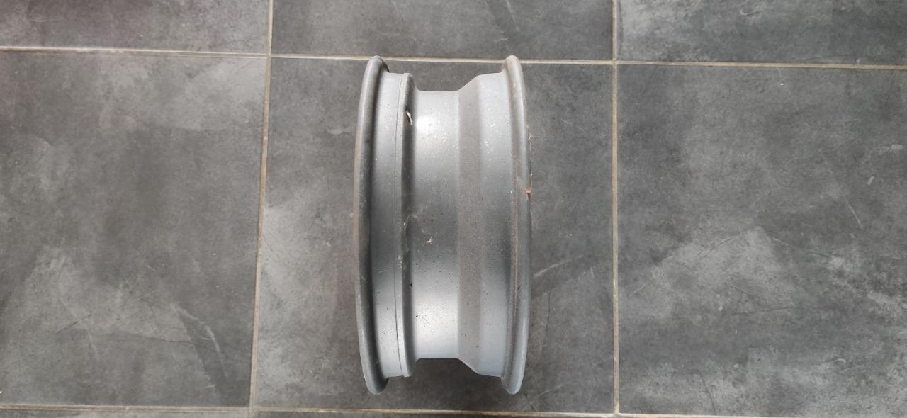 Jante tôle large accessoire RENAULT 15 (R15) R 17 à vendre