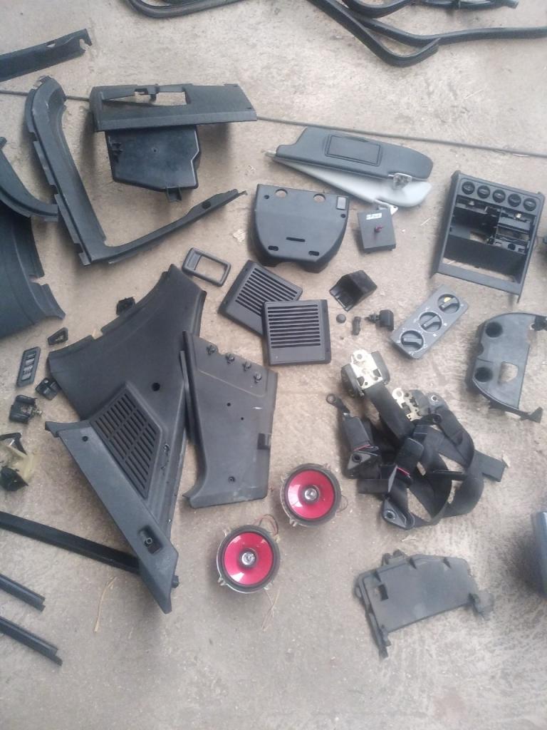 Lot de pièces PEUGEOT 205 Diesel à vendre