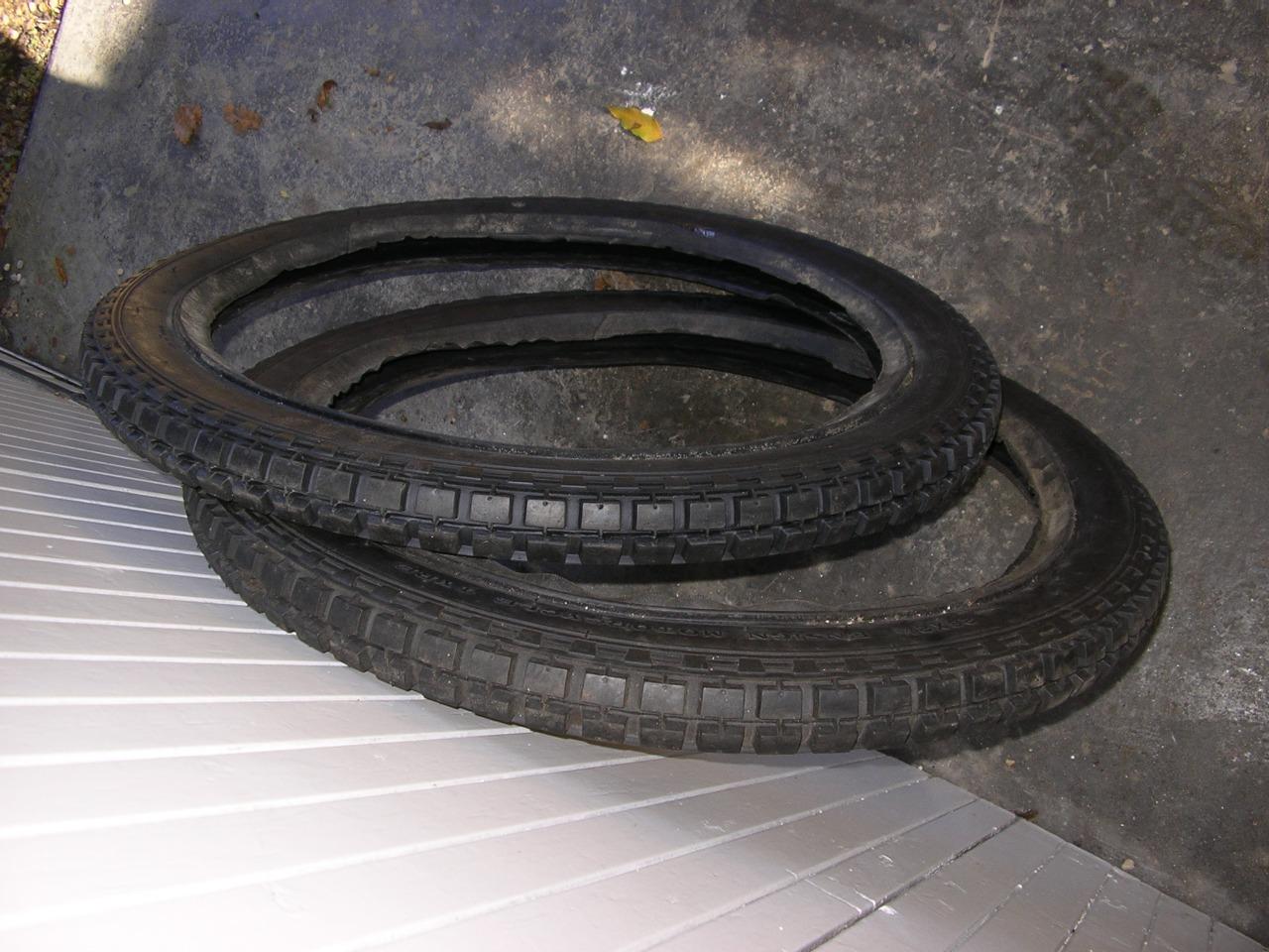 Pneu a talon 26x2 1/2 à vendre