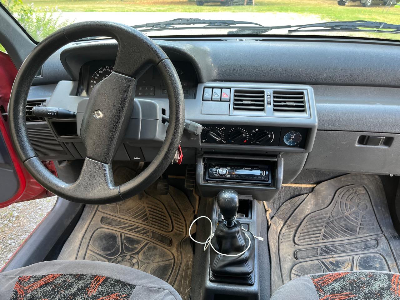 Renault Clio Chipie de 1996 à vendre - voiture ancienne de collection