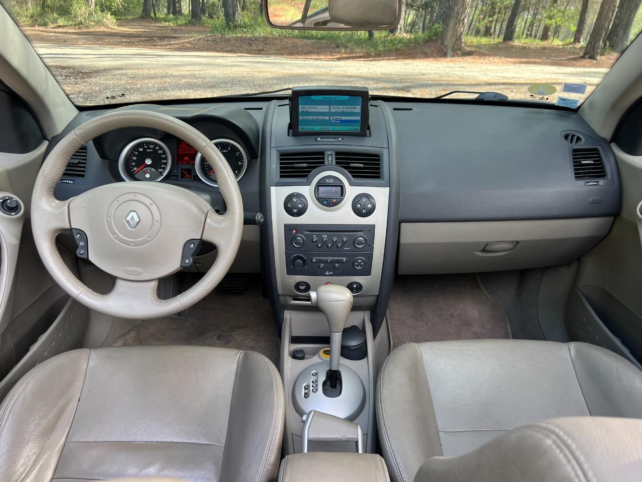 Renault Megane II CC 2.0 16s Duetto BVA à vendre - voiture ancienne de ...