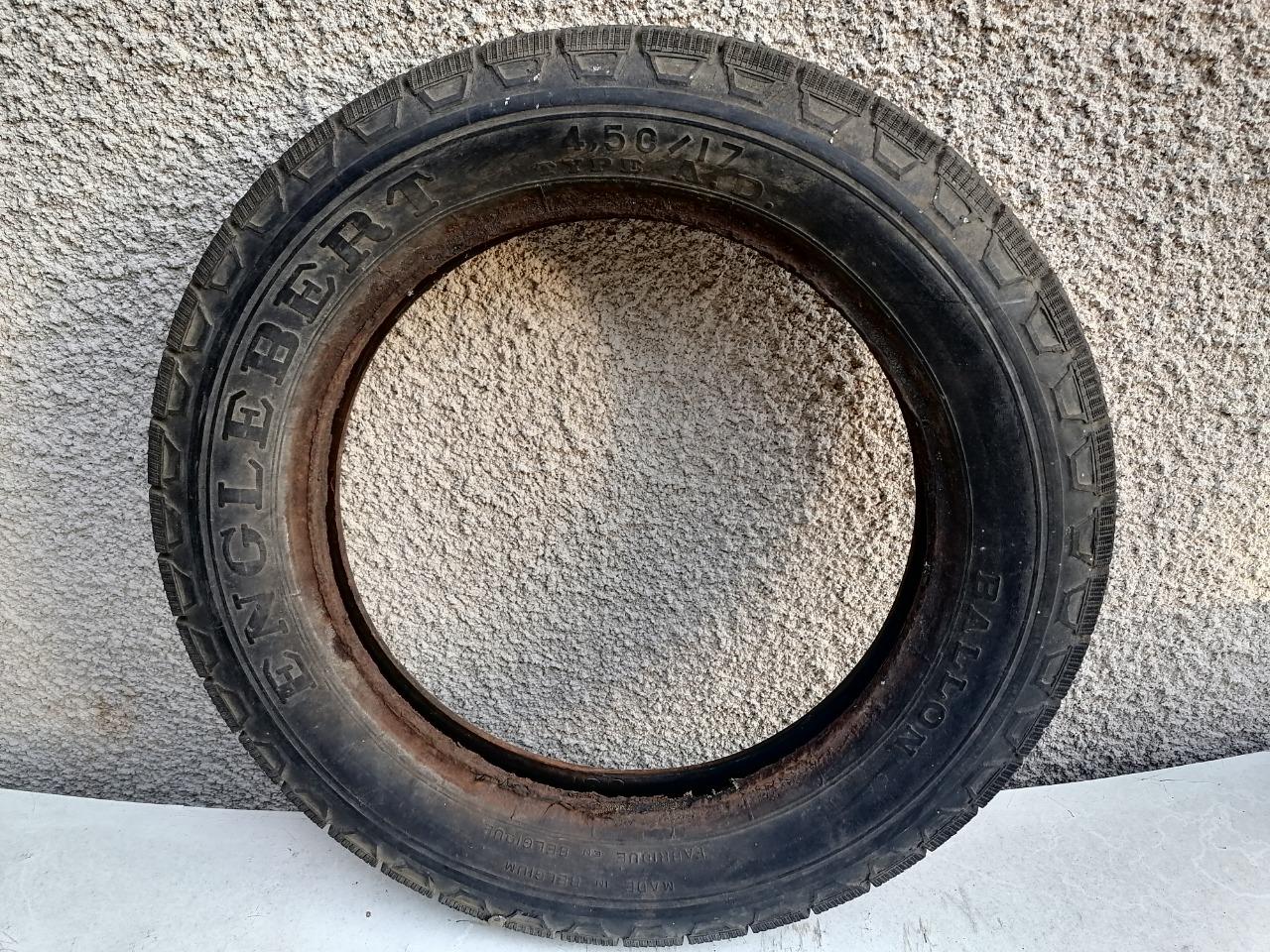 Pneu Englebert 4.50-17 FORD modèle Y à vendre