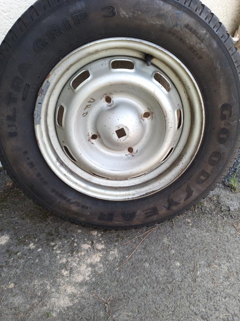 ROUES COMPLETES PEUGEOT 504 à vendre