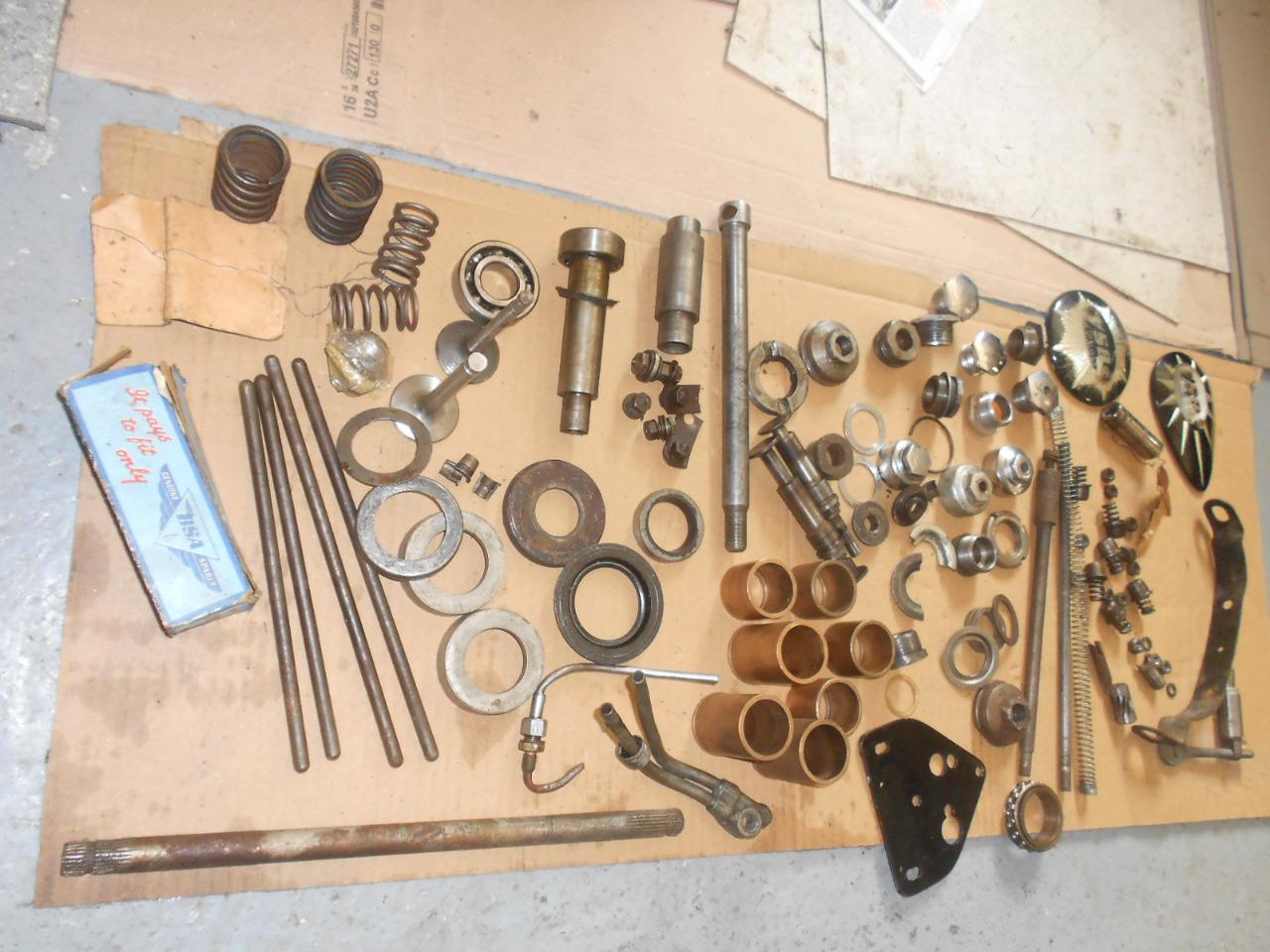 Lot de pièces BSA B31 à vendre