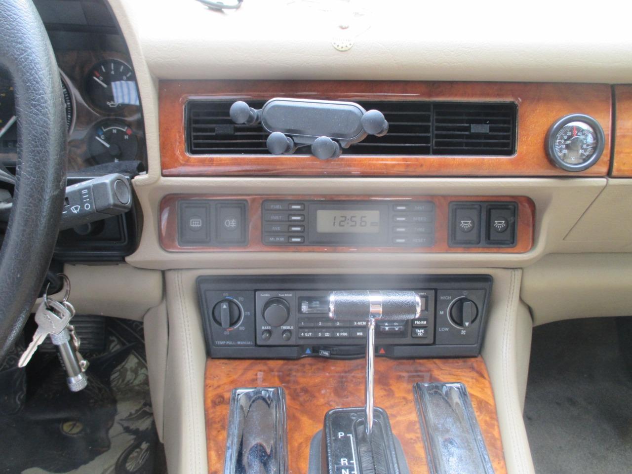 Jaguar XJS 4.0 L / 4 places de 1994 à vendre - voiture ancienne de ...