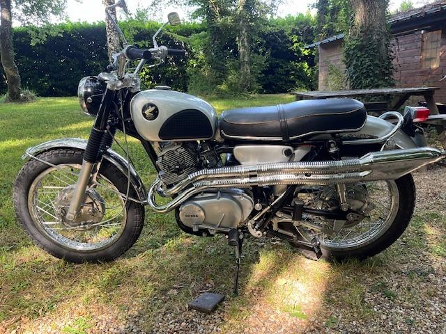 Honda C77 scrambler de 1965 à vendre - moto ancienne de collection