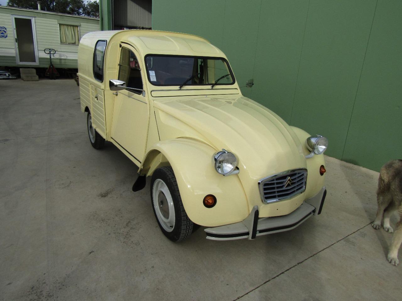Citroen 2cv Fourgonnette de collection et pièces à vendre - Annonces ...