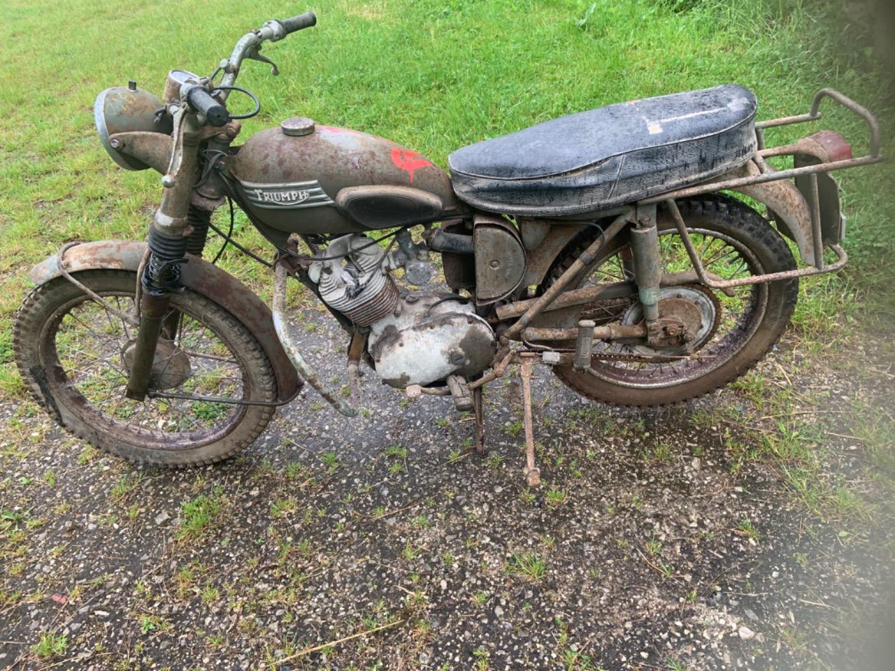 Triumph T20 militaire de 1970 à vendre - moto ancienne de collection